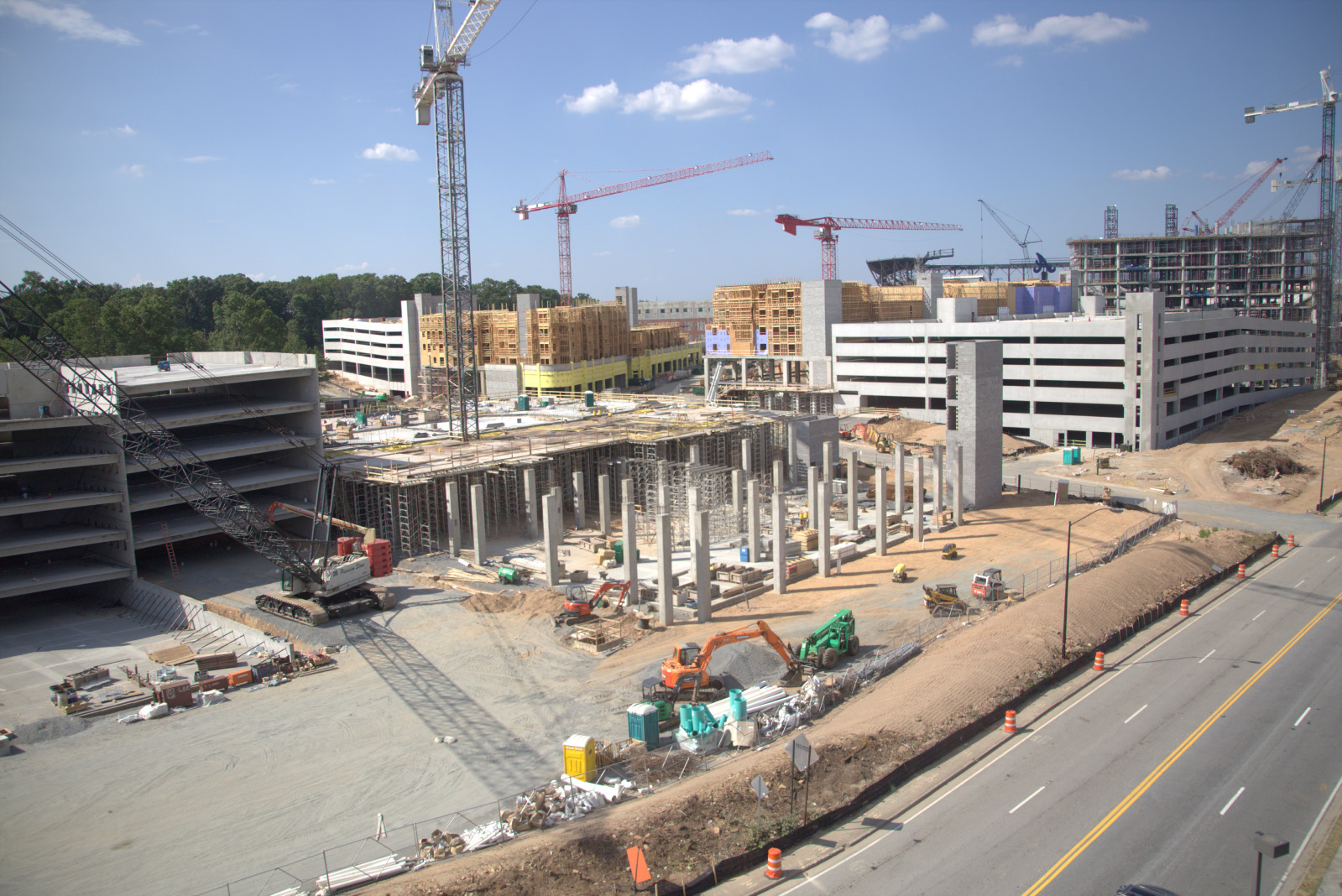 Losas doble T premoldeadas en parque SunTrust - Guía de albañilería